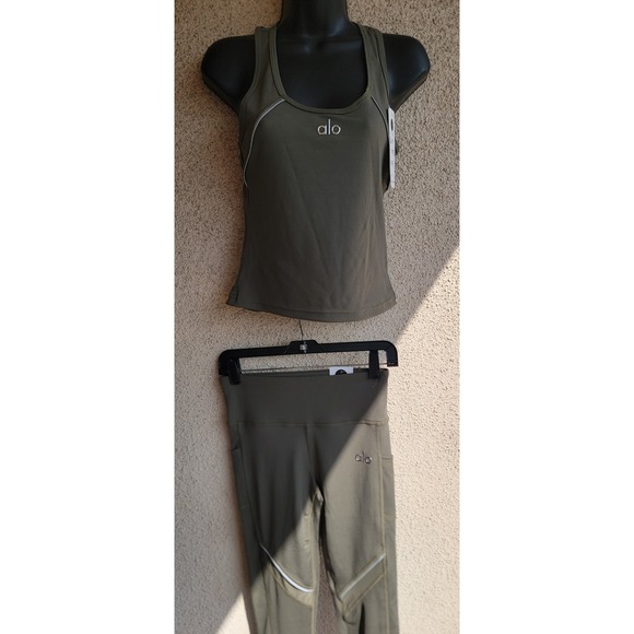 ALO Yoga | Tops | Alo Yoga Womens 2 Piece Activewear Set Olive Green ...